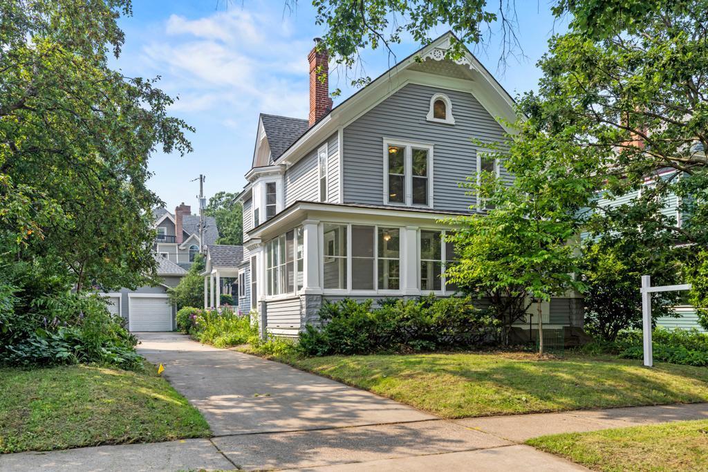 520 Holly Ave, Saint Paul, MN 55102 - MLS 6759606 - Coldwell Banker