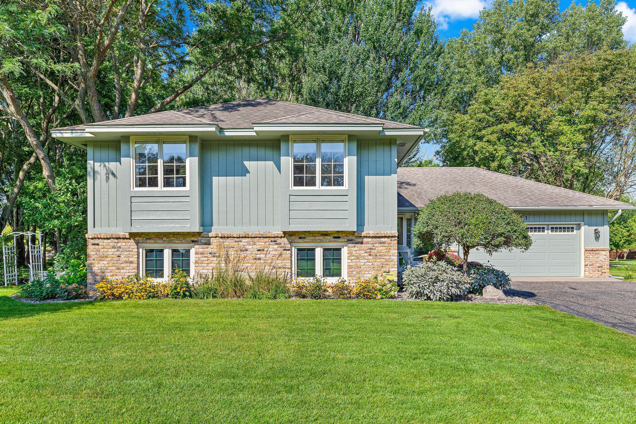 1511 Meadow Ln, Maple Plain, MN 55359 - MLS 6772211 - Coldwell Banker
