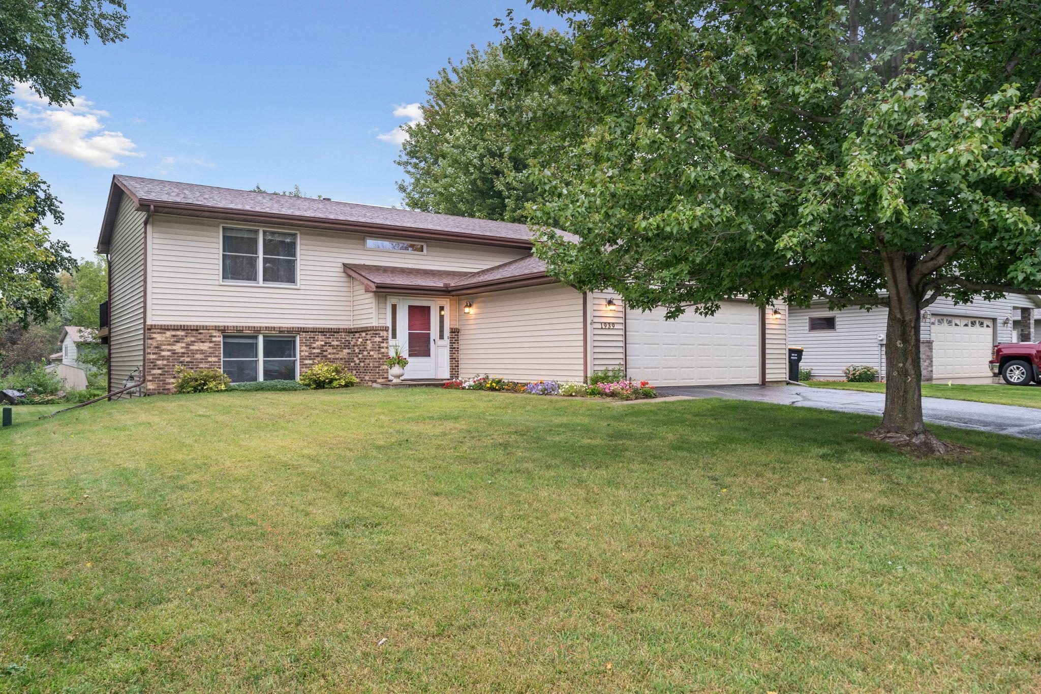 1939 Murphy Ave, Shakopee, MN 55379 - MLS 6784285 - Coldwell Banker