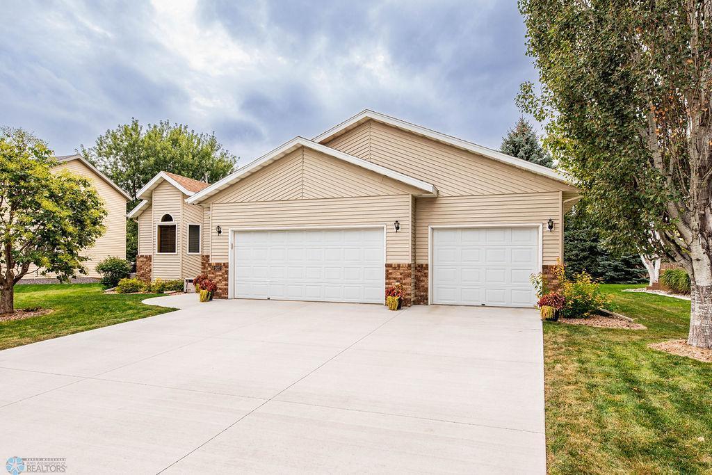 2427 Victoria Rose Dr S, Fargo, ND 58104 - MLS 6787847 - Coldwell Banker