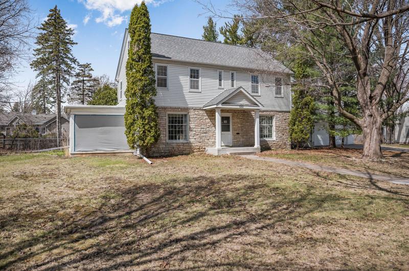 130 Holly Rd, Hopkins, MN 55343 - MLS 6795993 - Coldwell Banker