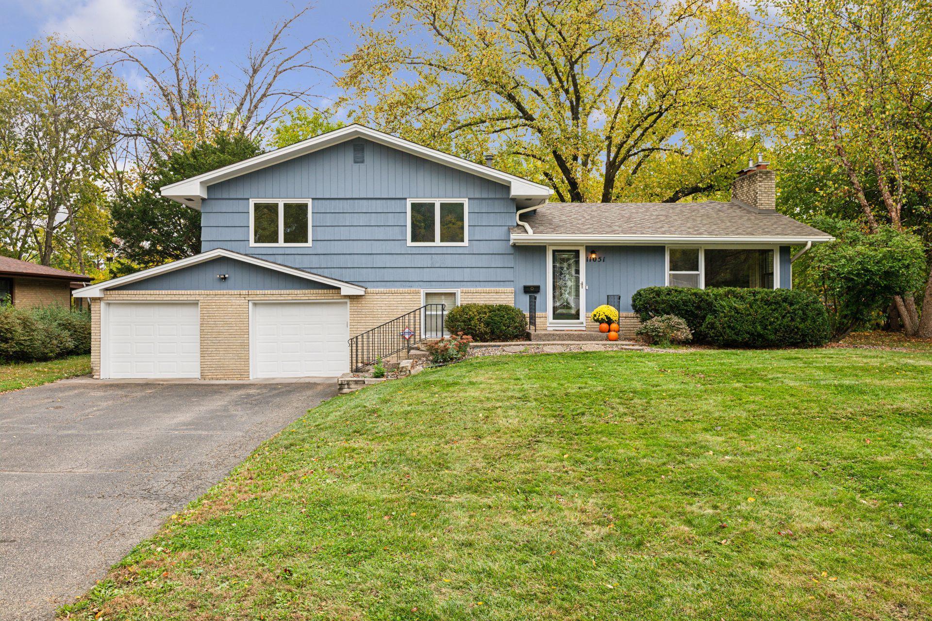 11051 Russell Ave S, Bloomington, MN 55431 - MLS 6806108 - Coldwell Banker