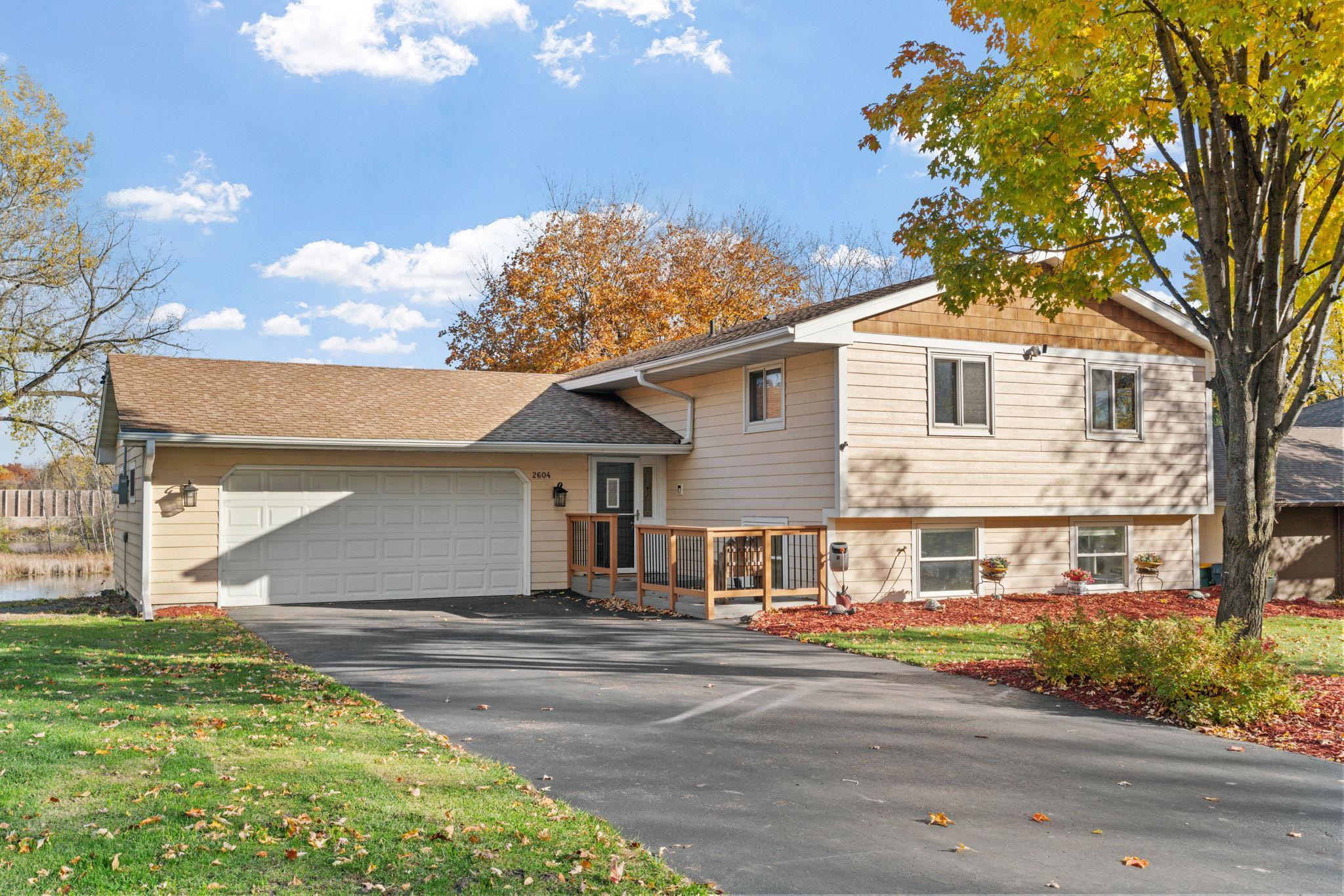 2604 Lake Shore Ave, Little Canada, MN 55117 - MLS 6809058 - Coldwell ...