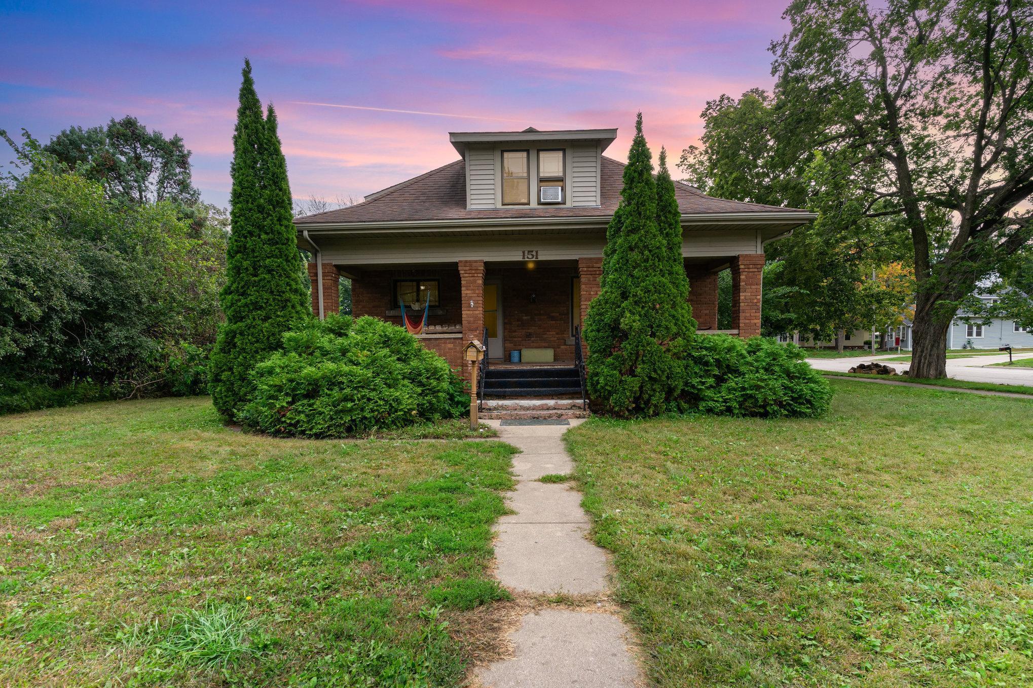 151 S Cedar St, Belle Plaine, MN 56011 - MLS 6809218 - Coldwell Banker