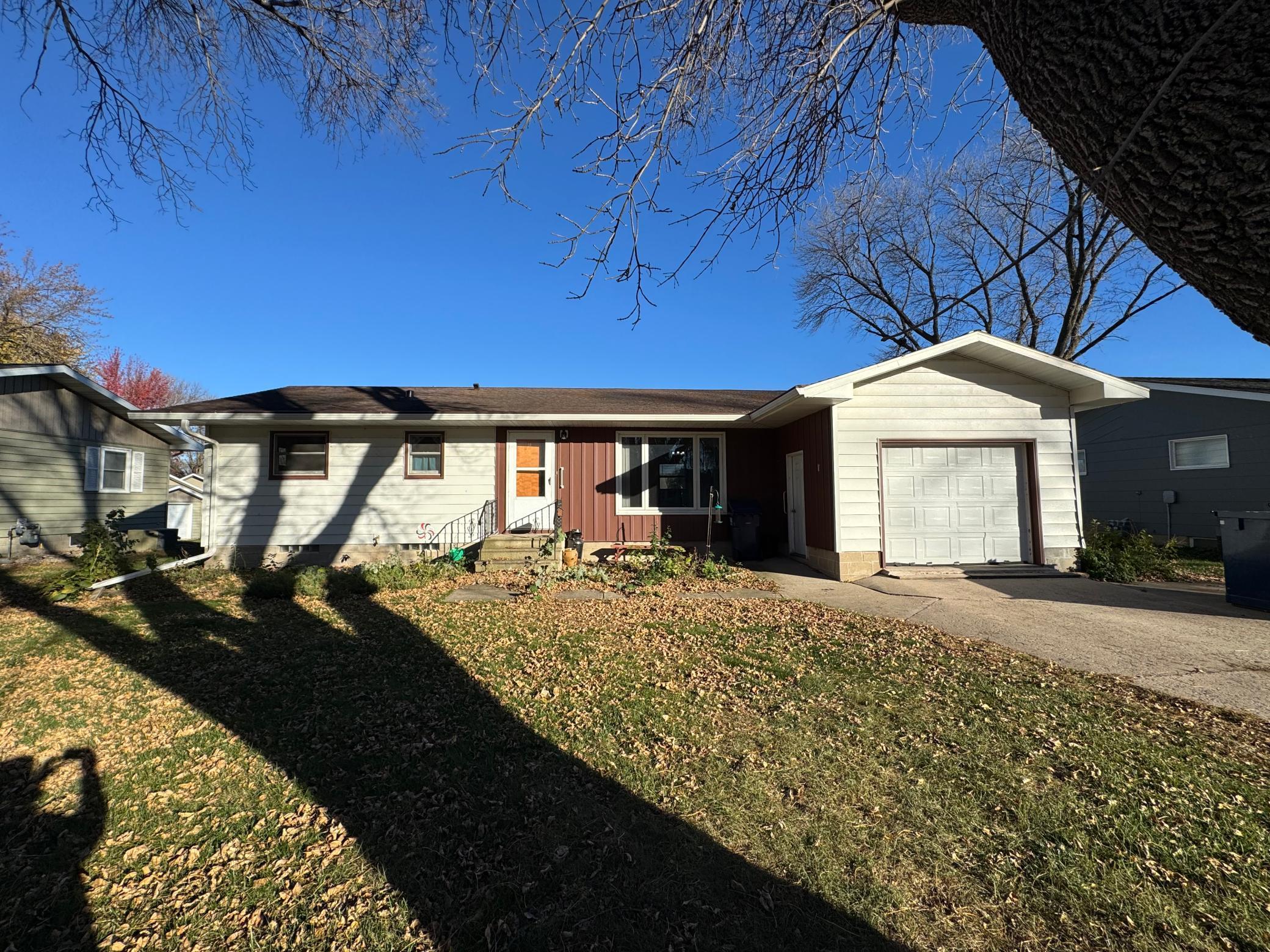 625 3rd Ave NE, Sleepy Eye, MN 56085 - MLS 6813680 - Coldwell Banker