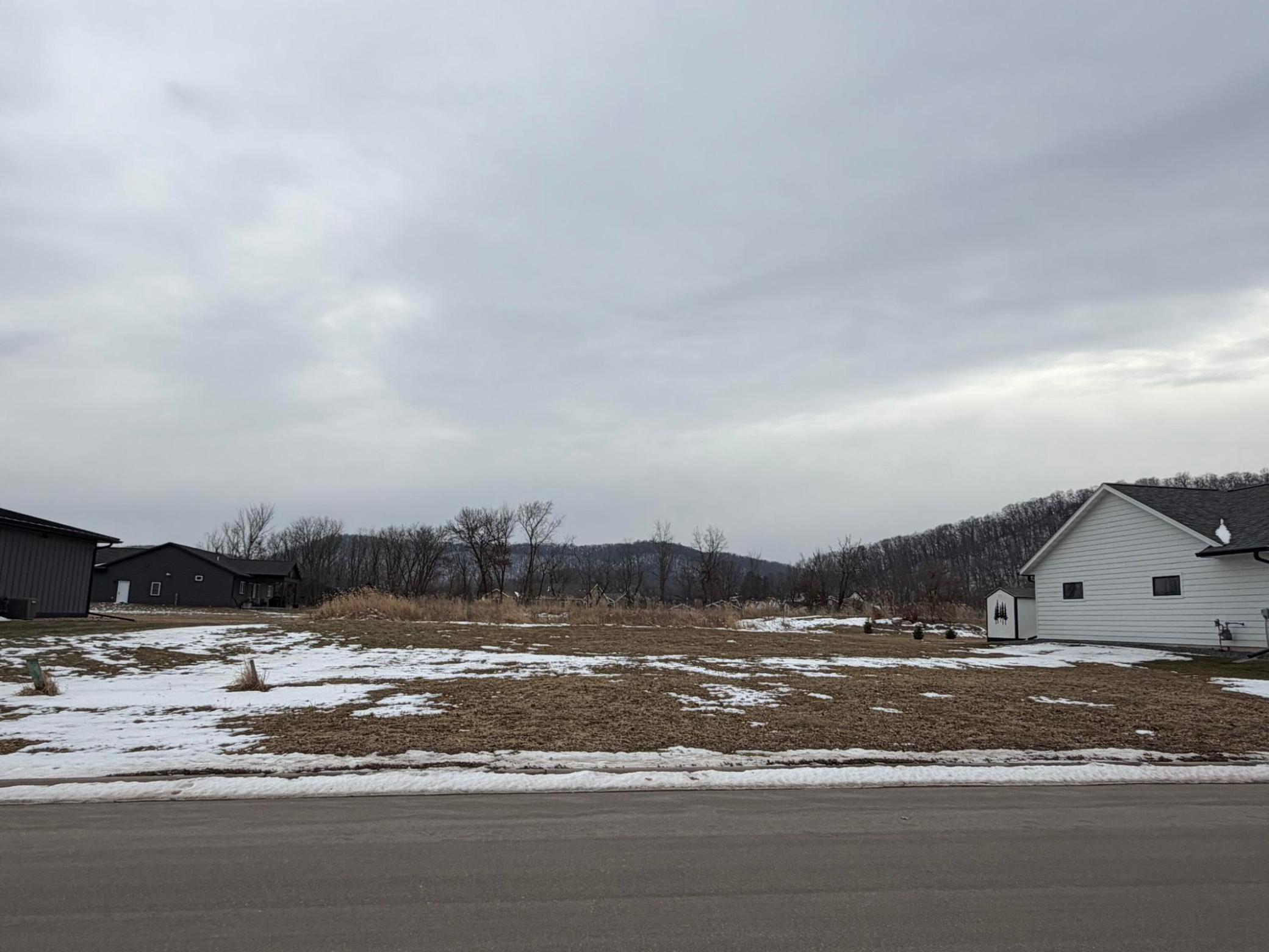 805 Bridle Ln, La Crescent, MN 55947 - MLS 7019219 - Coldwell Banker