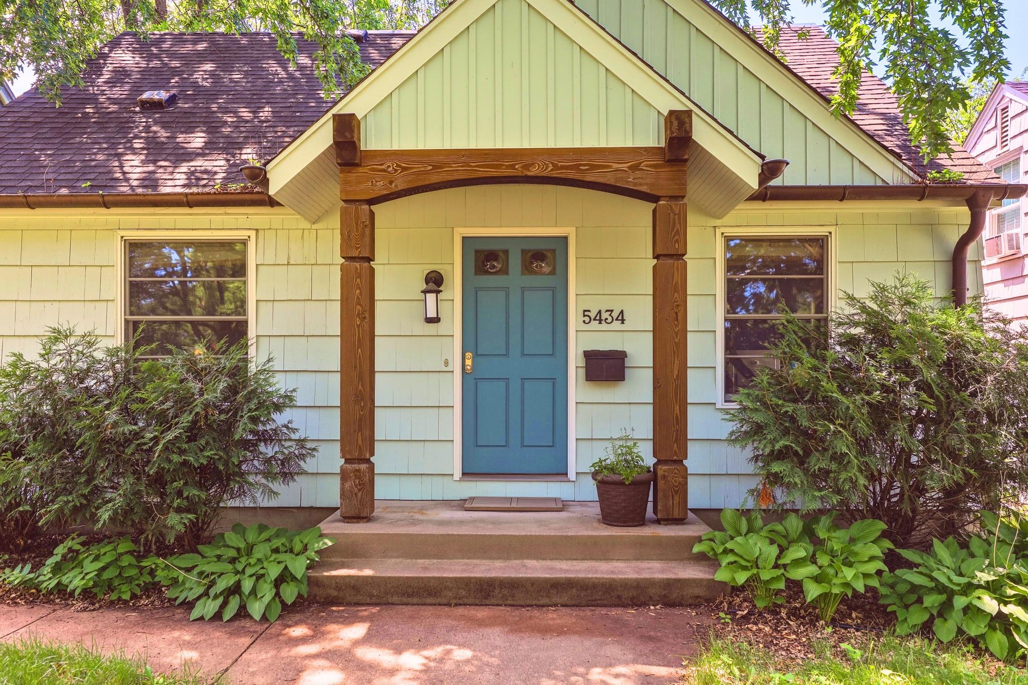 5434 Vincent Ave S, Minneapolis, MN 55410 - MLS 7053289 - Coldwell Banker