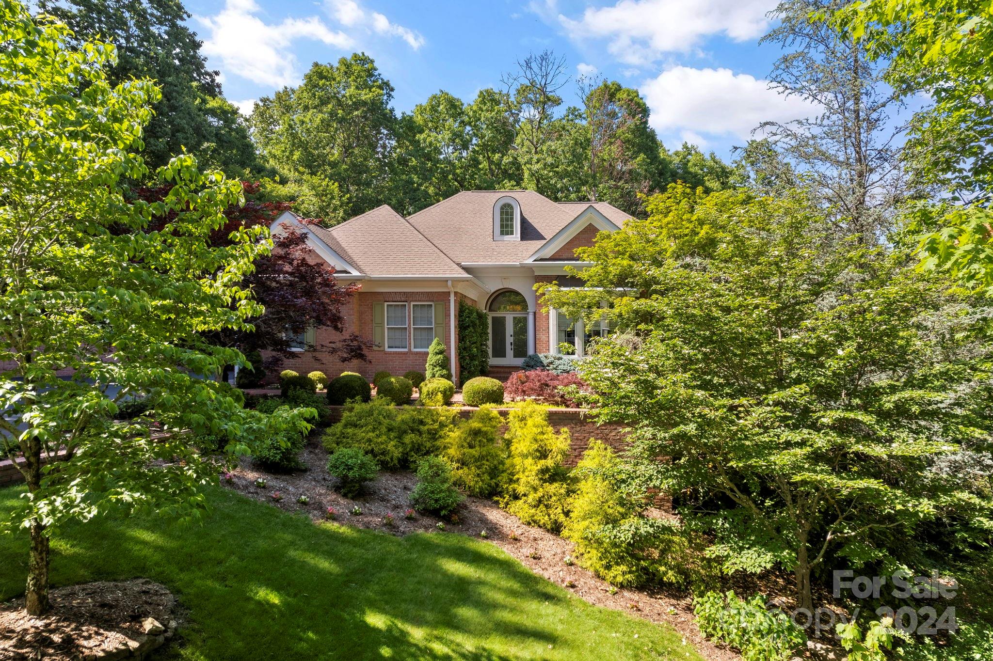 328 Kenmure Dr, Flat Rock, NC 28731 - MLS 4146409 - Coldwell Banker