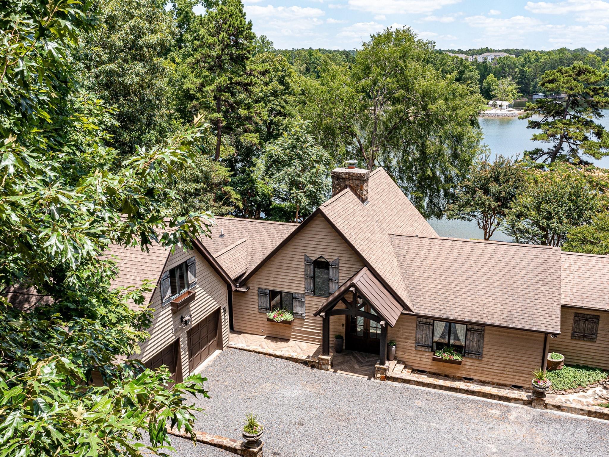 15640 Sprucewood Rd, Charlotte, NC 28278 - MLS 4153742 - Coldwell Banker