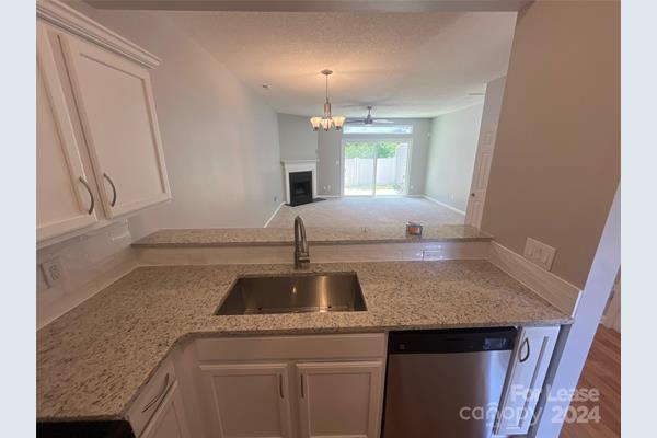 8721 Cinnabay Dr, Charlotte, NC 28216 - MLS 4155195 - Coldwell Banker