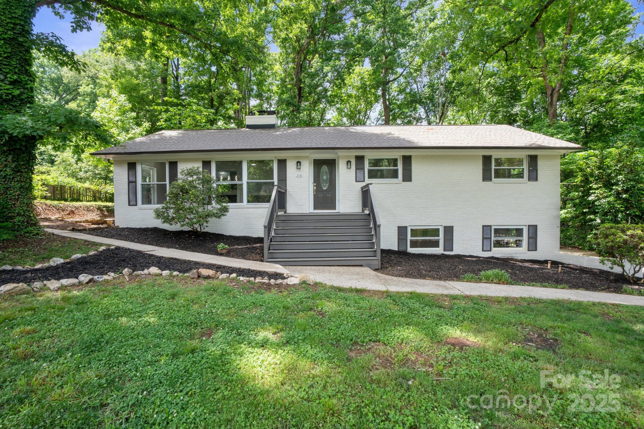 218 Kingsway Cir, Charlotte, NC 28214 - MLS 4257221 - Coldwell Banker