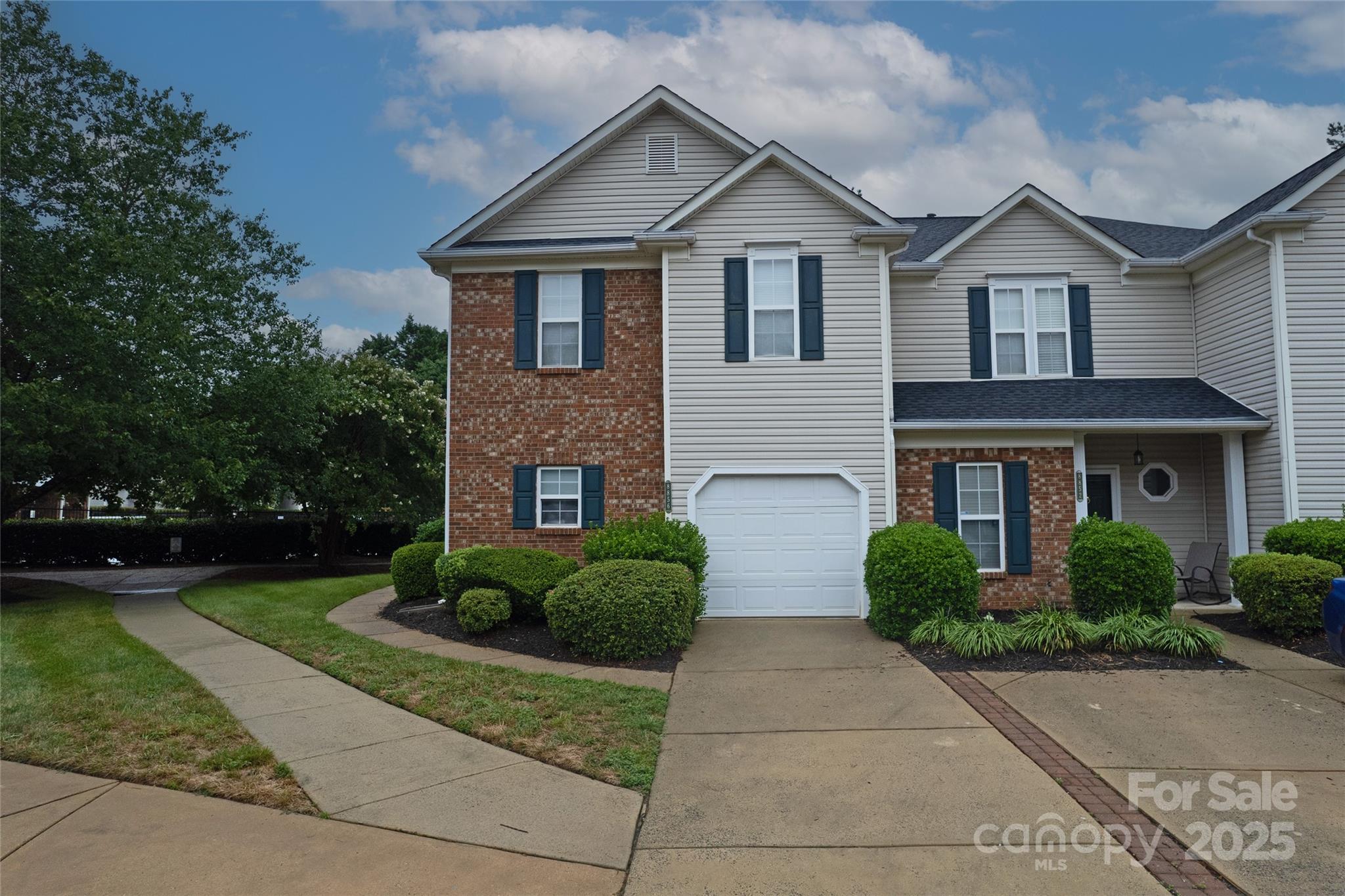 8856 Cinnabay Dr, Charlotte, NC 28216 - MLS 4288985 - Coldwell Banker