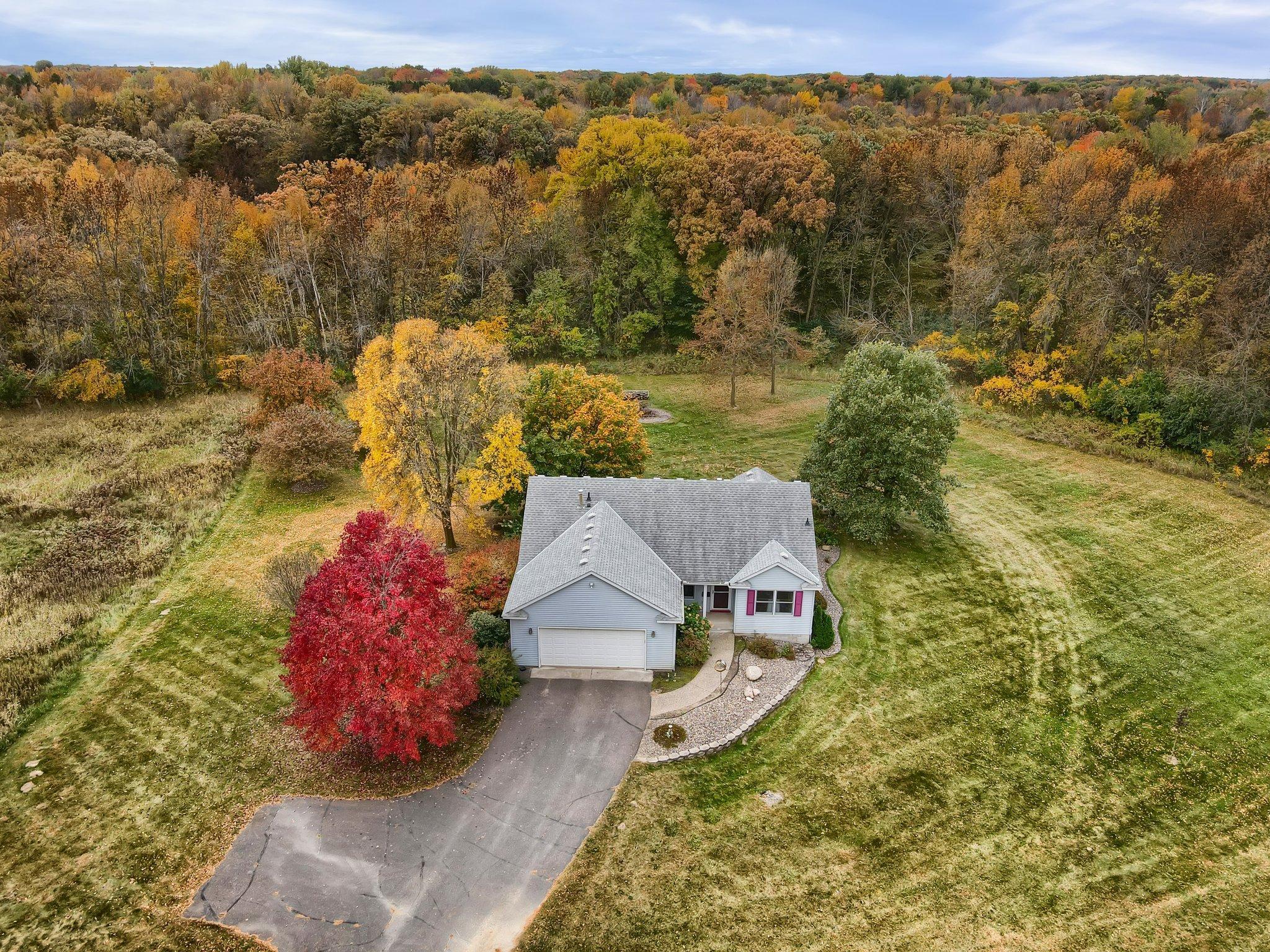 32348 Lofton Ln, Chisago City, MN 55013 - MLS 6262287 - Coldwell Banker