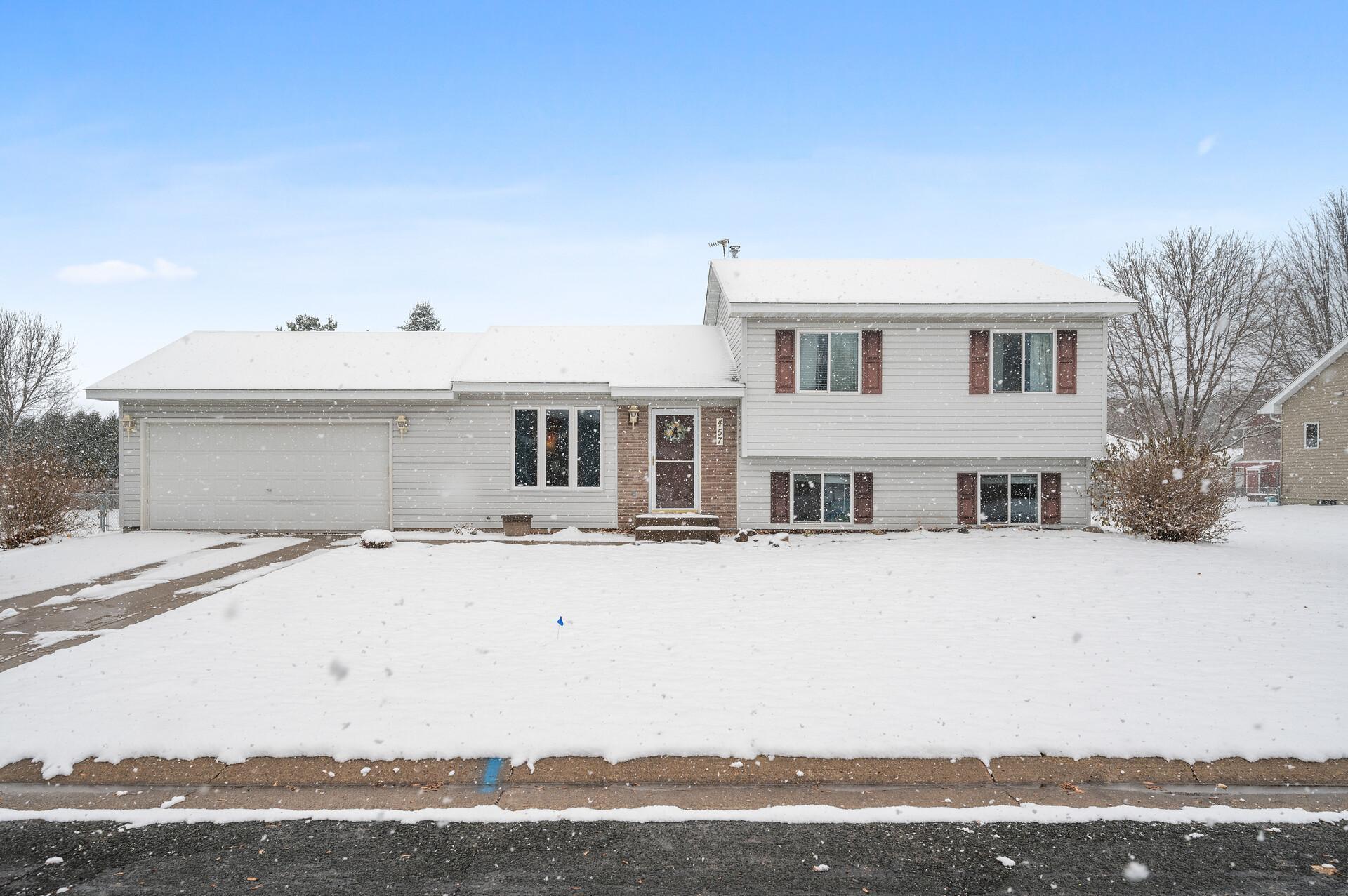 457 Laurel Dr, Richmond Township, WI 54017 - MLS 6309899 - Coldwell Banker