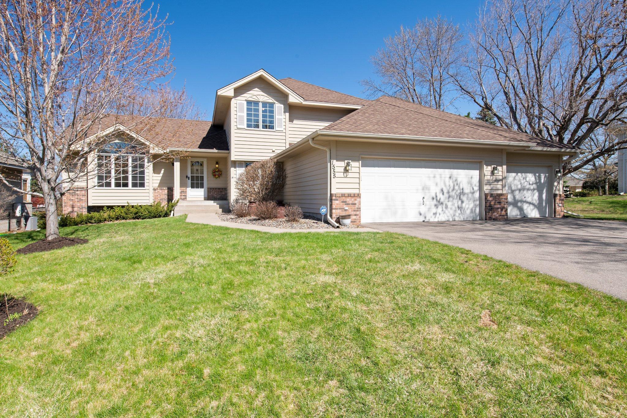 1555 Skyline Trl, Eagan, MN 55121 - MLS 6349142 - Coldwell Banker