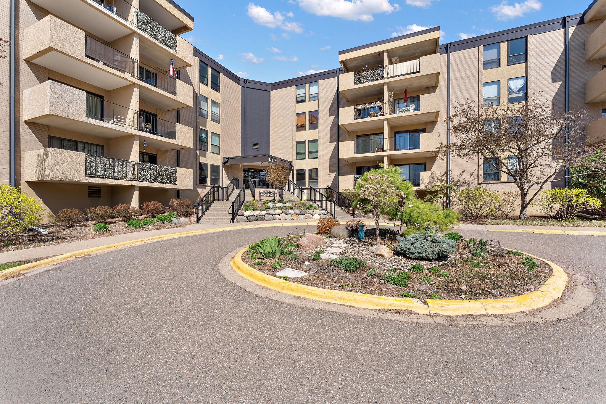 6670 Vernon Ave S #305, Edina, MN 55436 - MLS 6368307 - Coldwell Banker