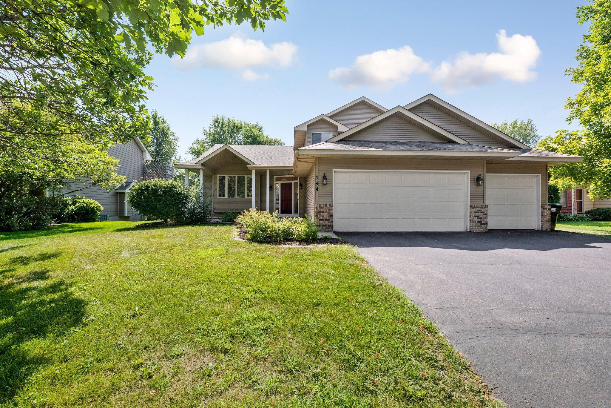 544 Hawthorn Rd, Lino Lakes, MN 55014 - MLS 6422832 - Coldwell Banker