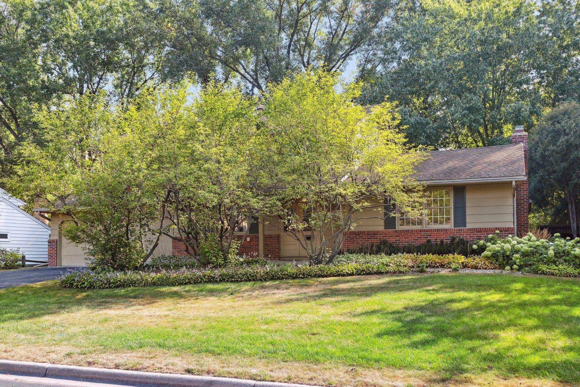 3060 Woodlark Ln, Eagan, MN 55121 - MLS 6427045 - Coldwell Banker