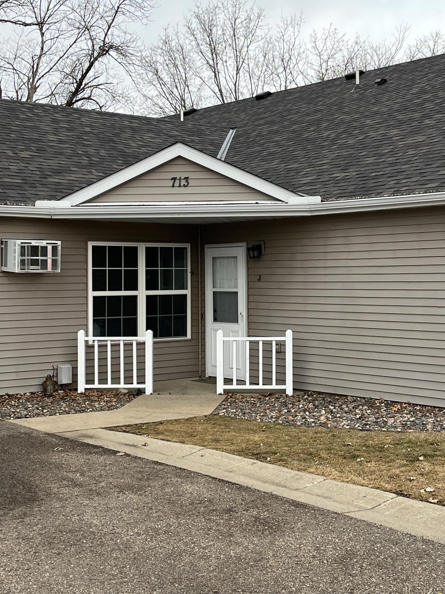 713 Shoreline Dr, Howard Lake, MN 55349 - MLS 6487823 - Coldwell Banker