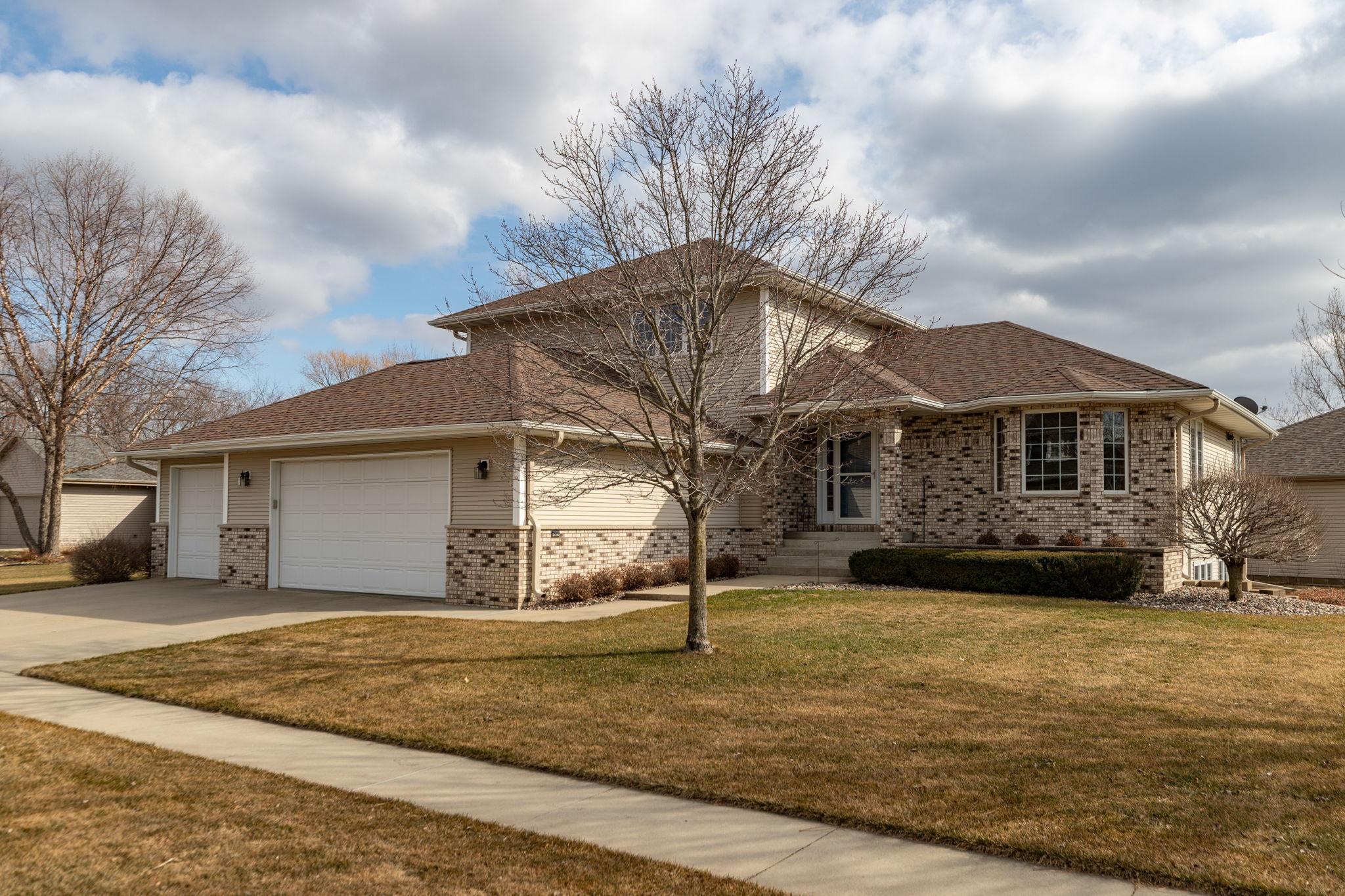 3902 Chip Shot Ln SE, Rochester, MN 55904 - MLS 6489583 - Coldwell Banker