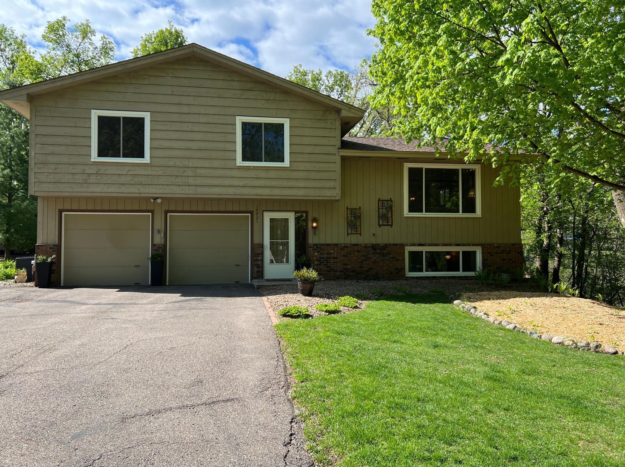 14921 Williston Ln, Minnetonka, MN 55345 - MLS 6490689 - Coldwell Banker