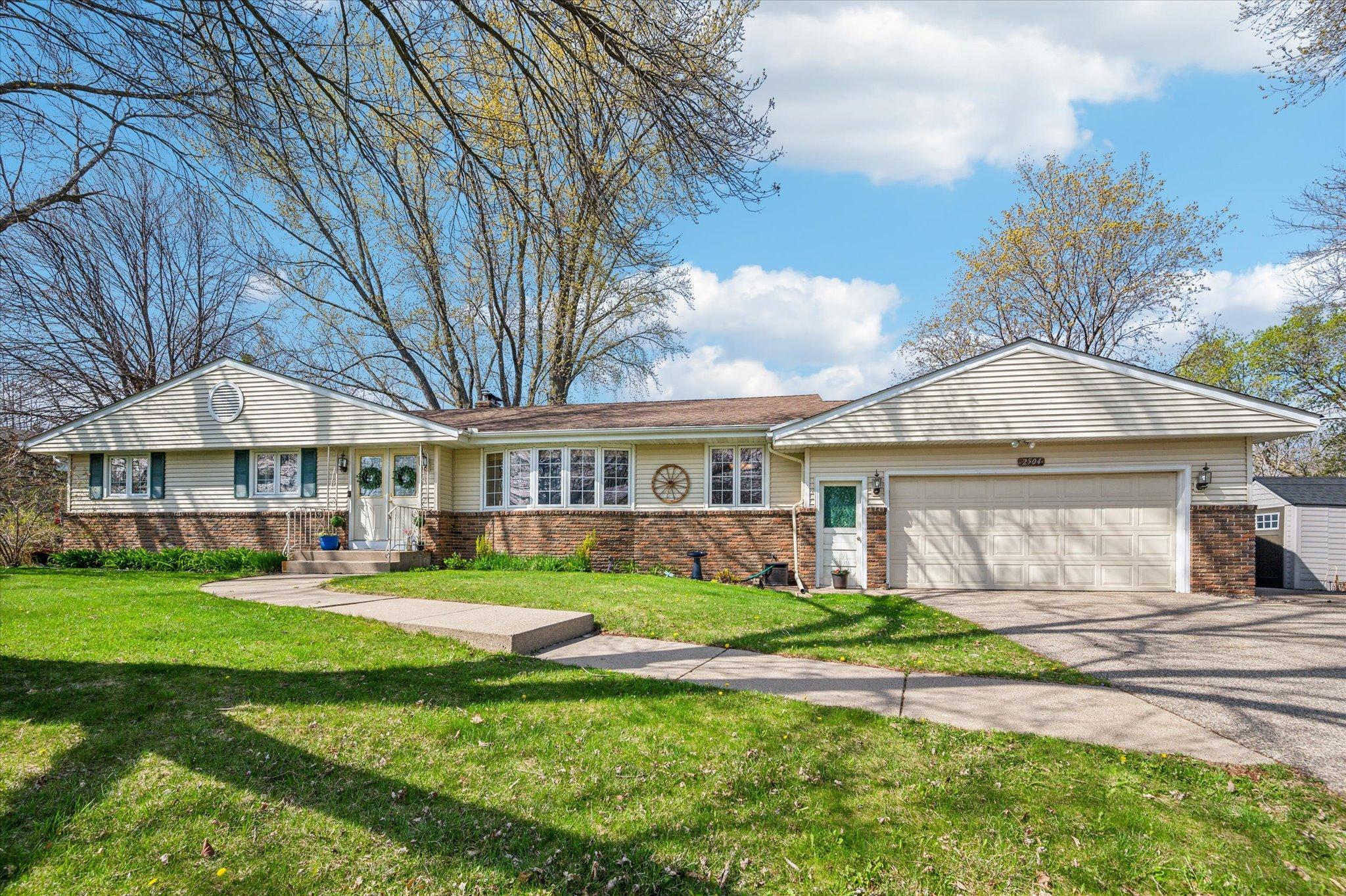 2504 E 121st St, Burnsville, MN 55337 - MLS 6526676 - Coldwell Banker