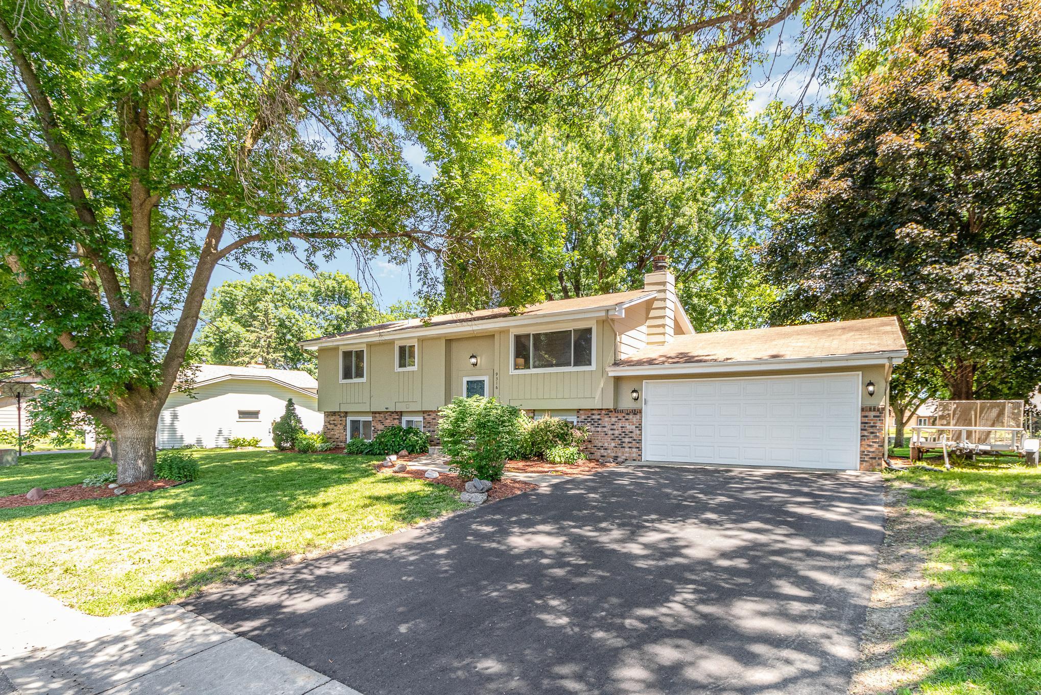 9316 Wedgewood Ln N, Maple Grove, MN 55369 - MLS 6551703 - Coldwell Banker