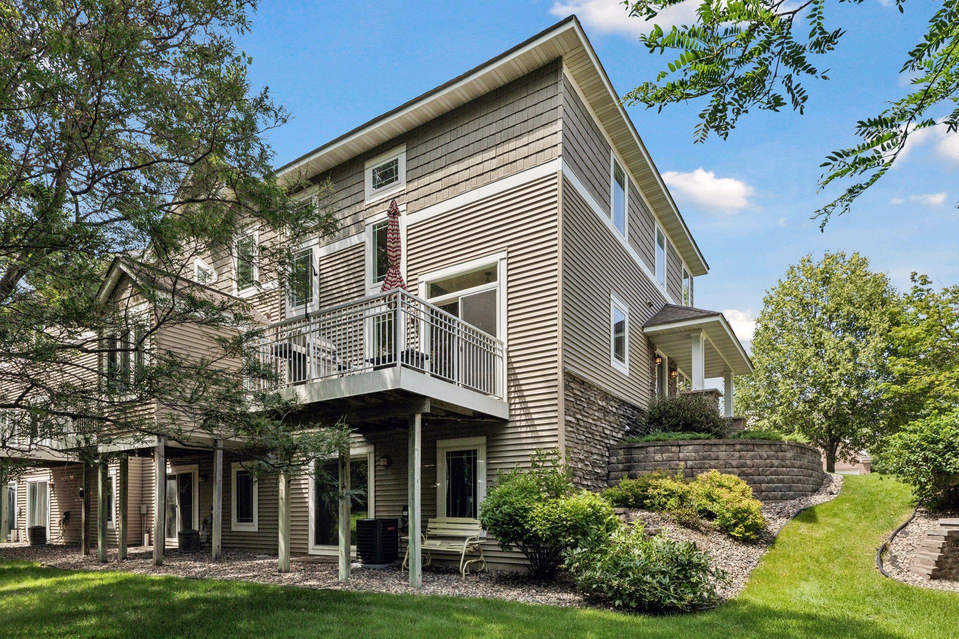 6880 Folkestone Rd, Apple Valley, MN 55124 - MLS 6570374 - Coldwell Banker