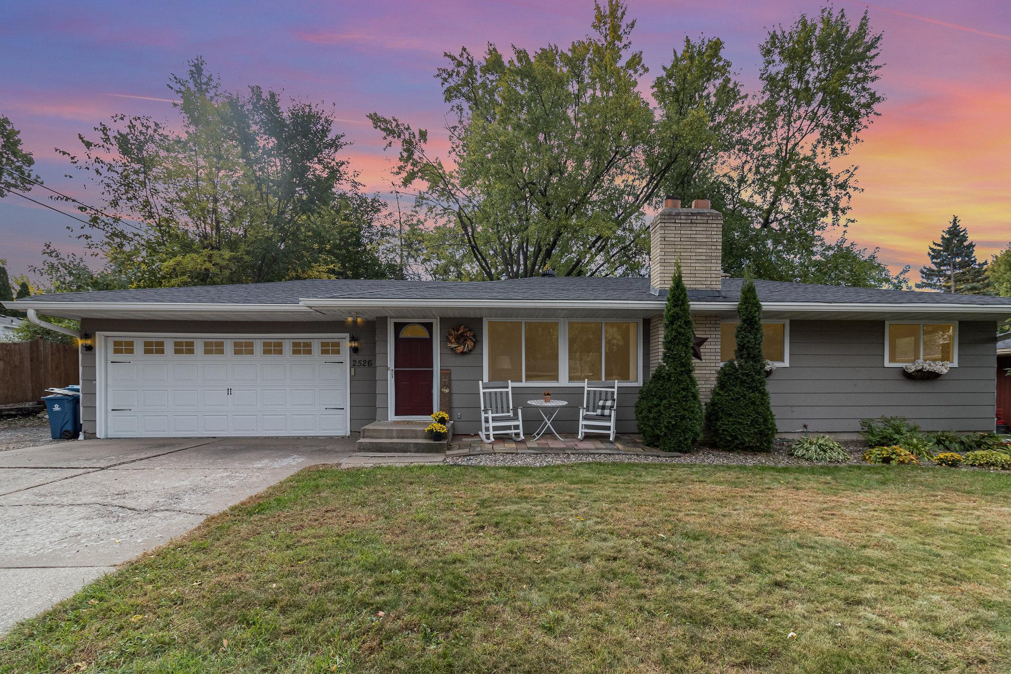 2526 Cedar Ave, White Bear Lake, MN 55110 - MLS 6610747 - Coldwell Banker