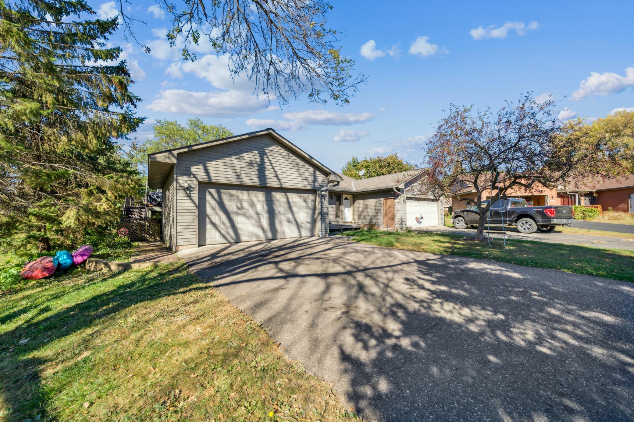 122 Butternut Ct, River Falls, WI 54022 - MLS 6612555 - Coldwell Banker