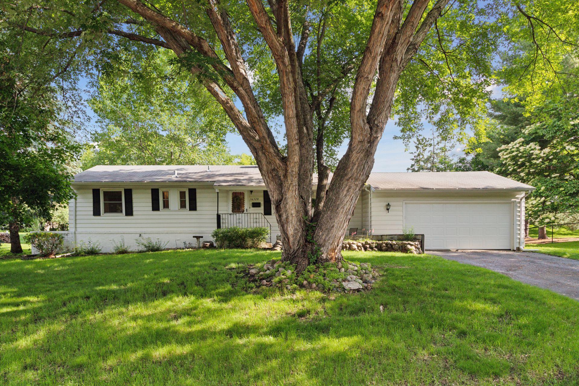 16320 Devon Dr, Minnetonka, MN 55345 - MLS 6614796 - Coldwell Banker