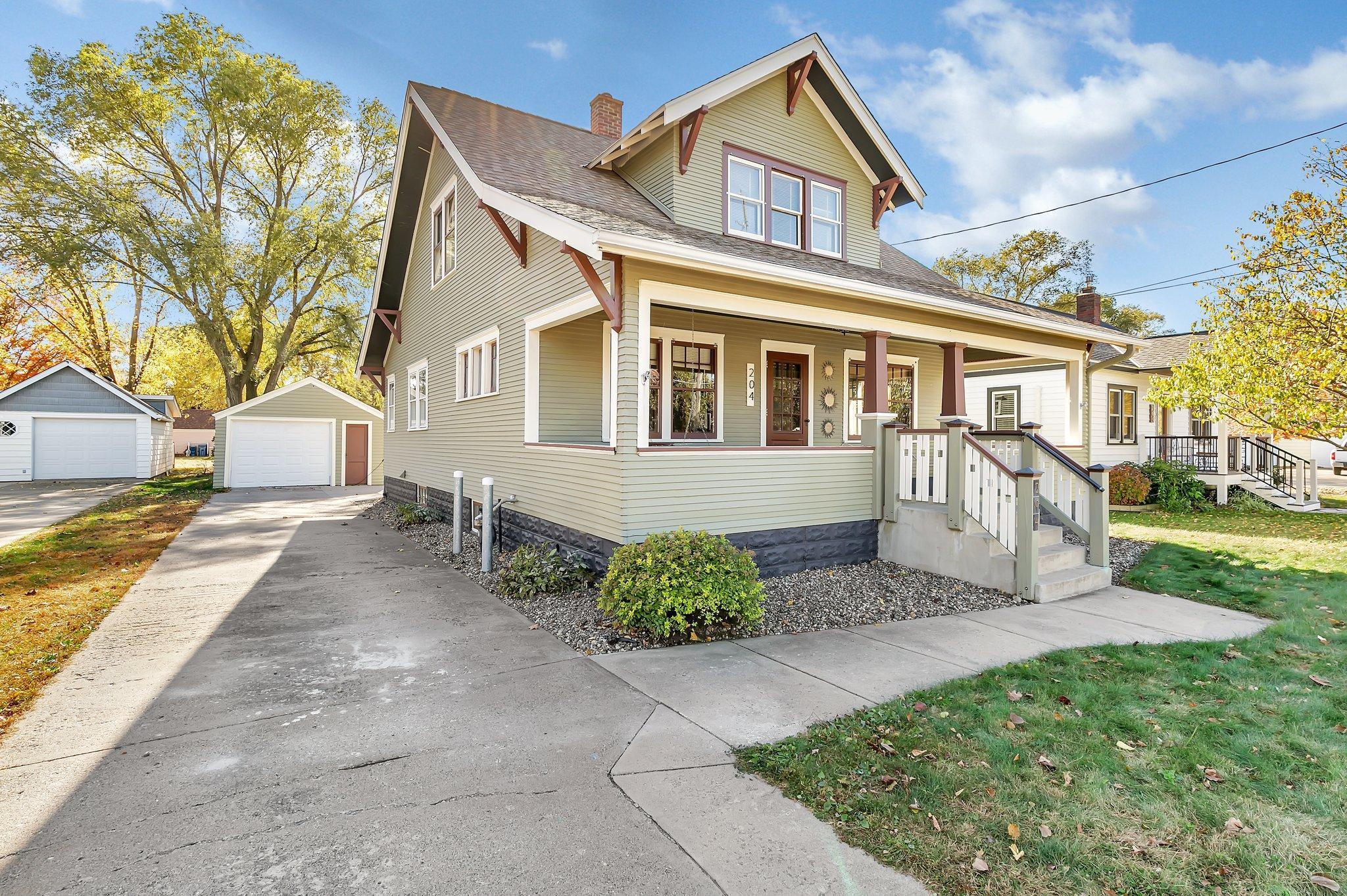 204 E Minnesota St, Saint Joseph, MN 56374 - MLS 6617616 - Coldwell Banker