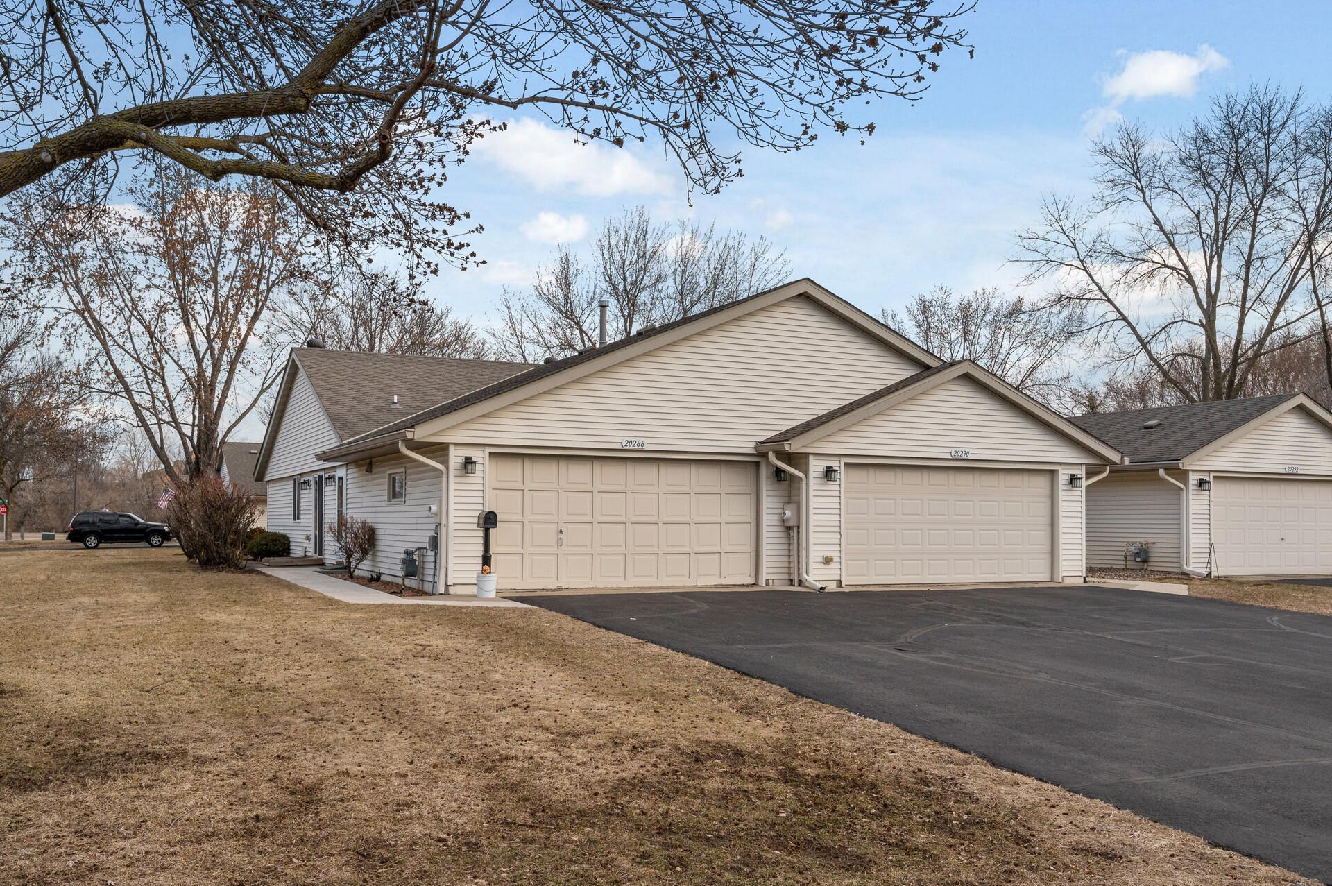 20288 Hunter Ct, Lakeville, MN 55044 - MLS 6686562 - Coldwell Banker