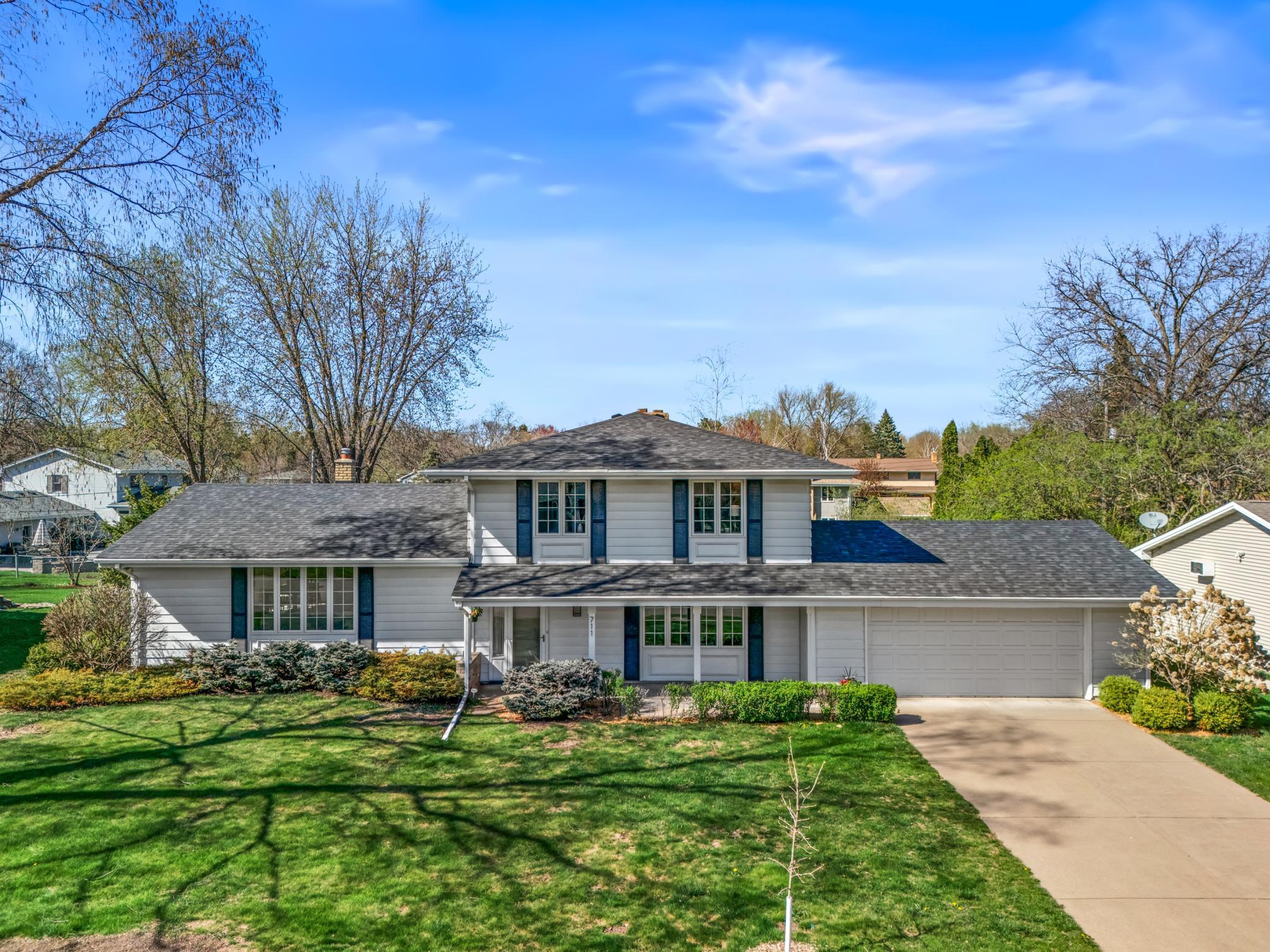 711 Belmont Ln E, Maplewood, MN 55117 - MLS 6696810 - Coldwell Banker