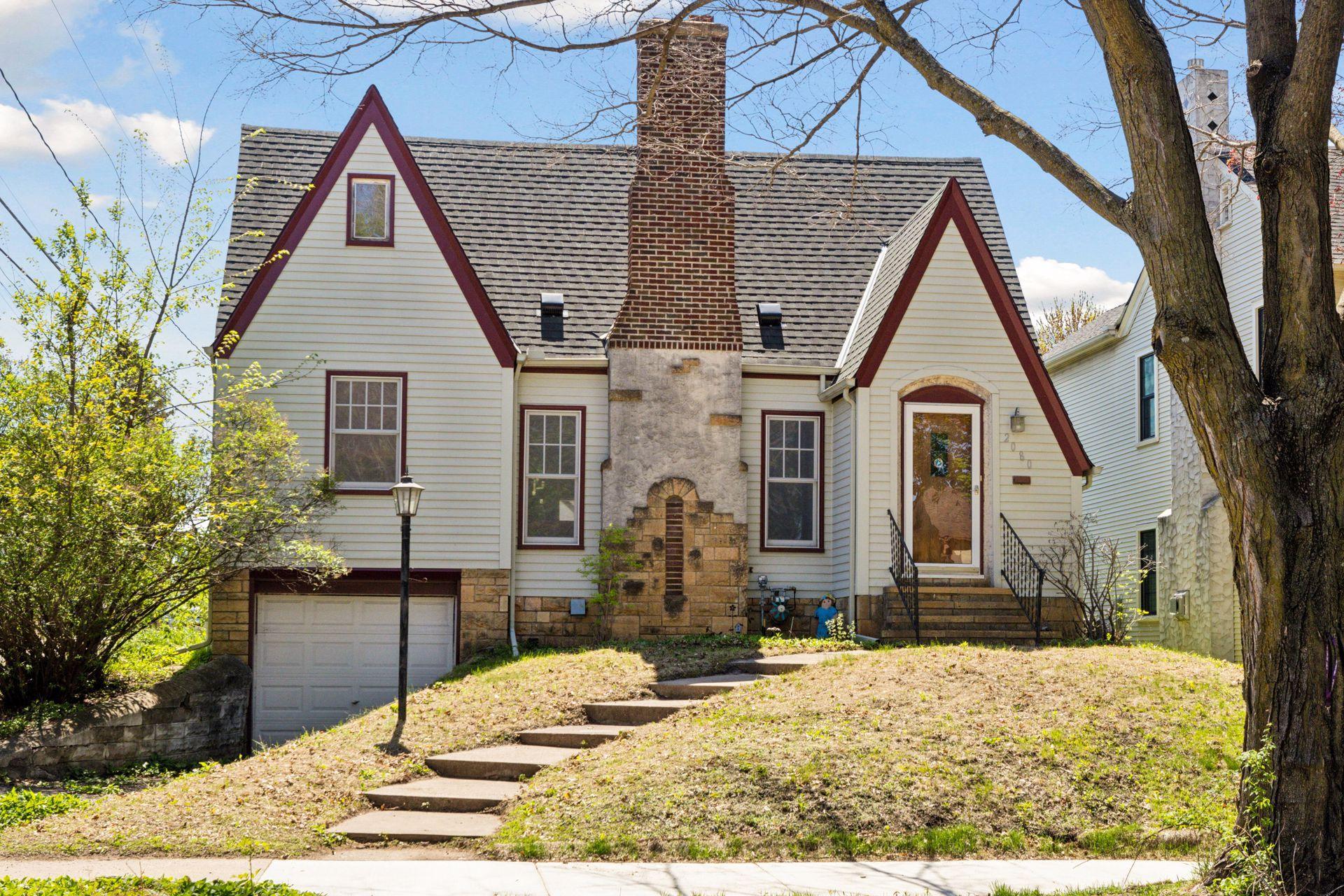 2080 Hartford Ave, Saint Paul, MN 55116 - MLS 6702986 - Coldwell Banker