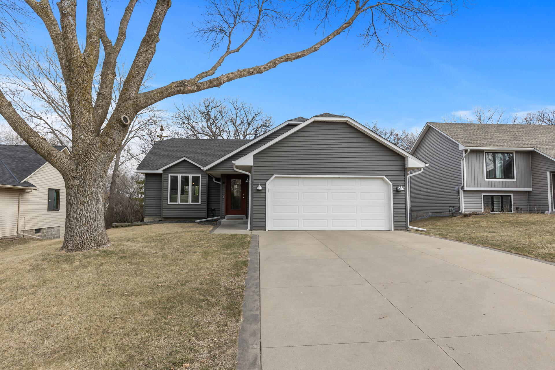 3664 Canary Way, Eagan, MN 55123 - MLS 6725705 - Coldwell Banker