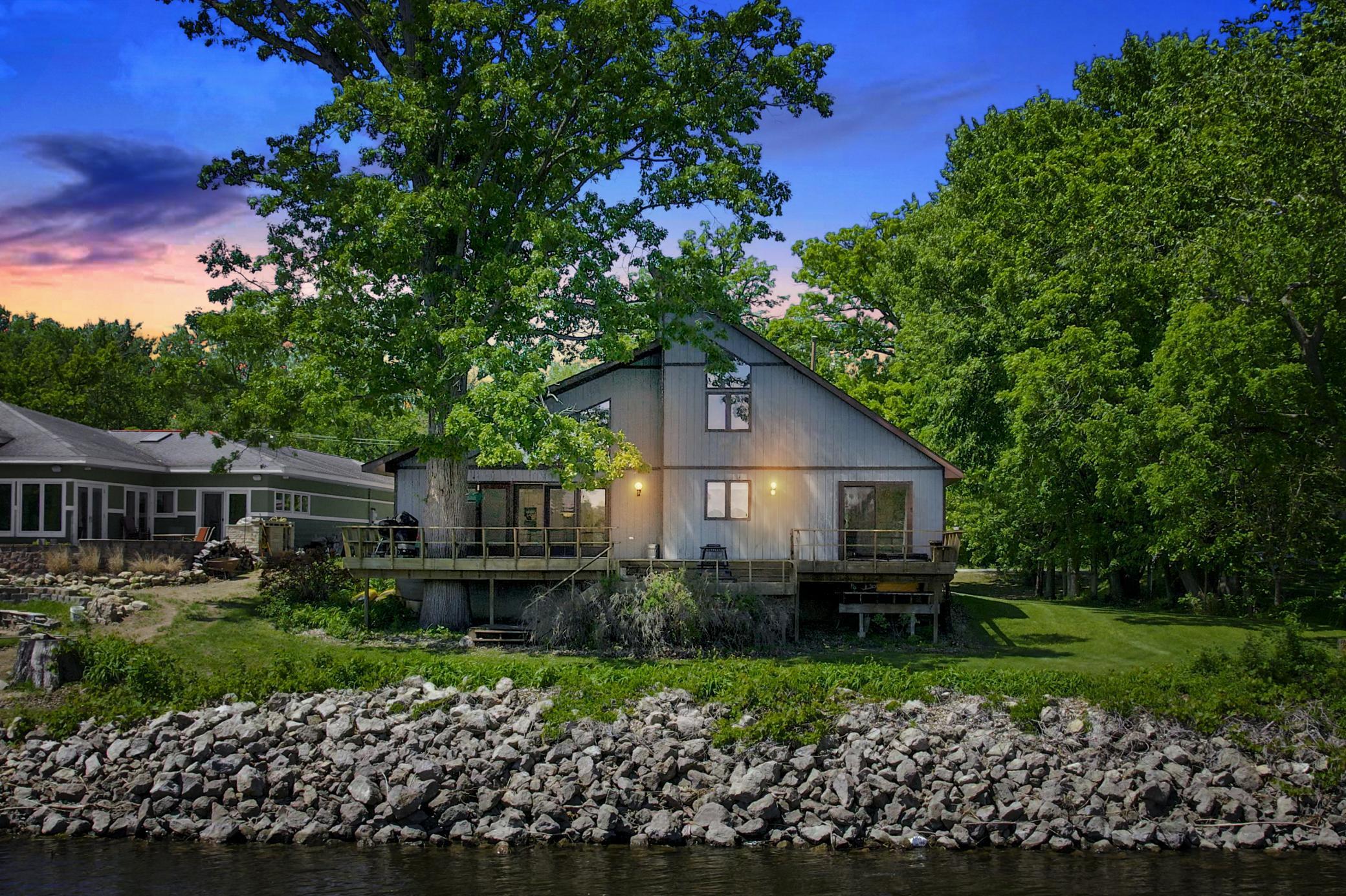 218 Shore Acres Rd, La Crescent, MN 55947 - MLS 6732848 - Coldwell Banker