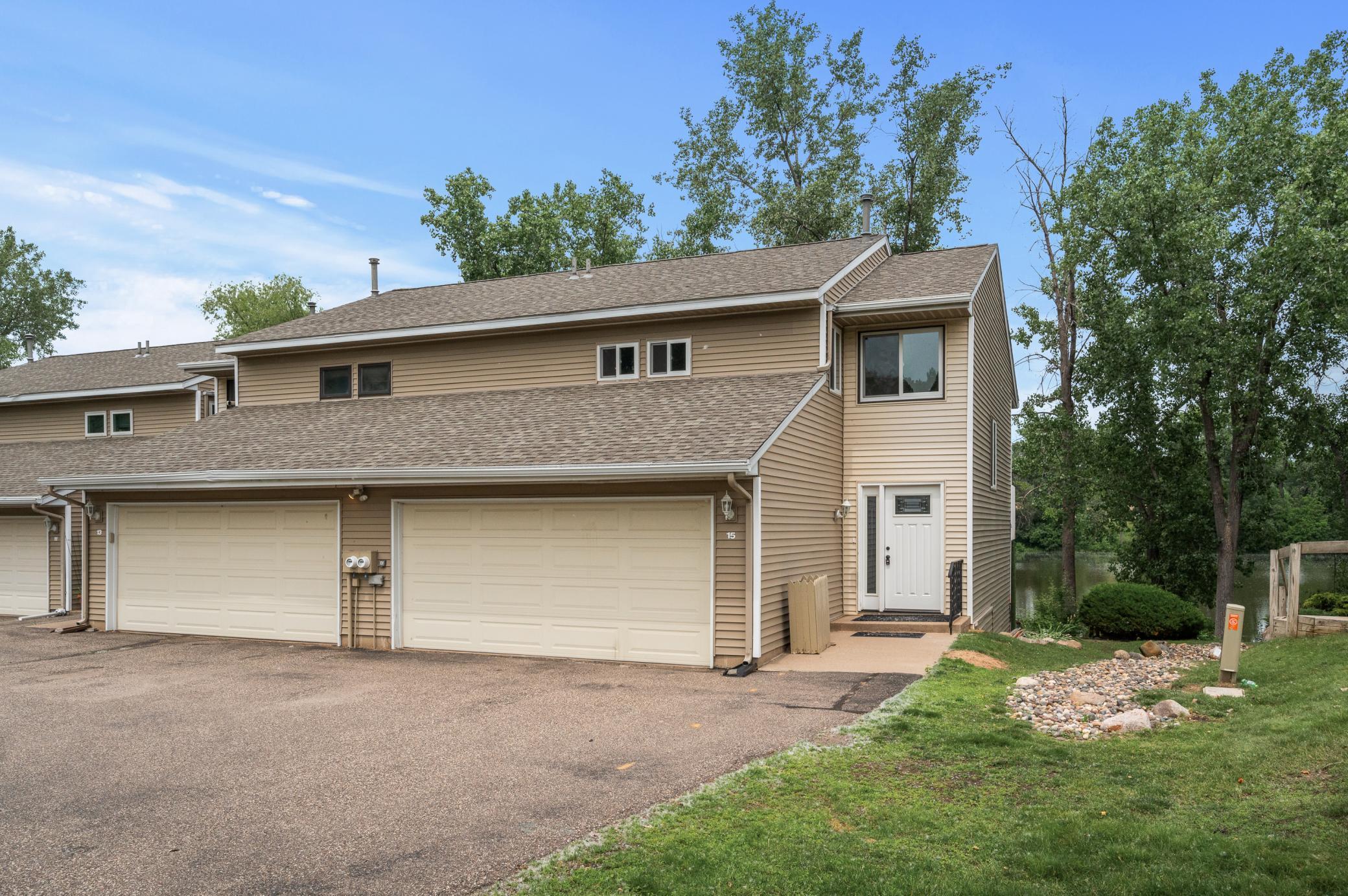 15 Round Lake Trail, Little Canada, MN 55117 - MLS 6742514 - Coldwell ...