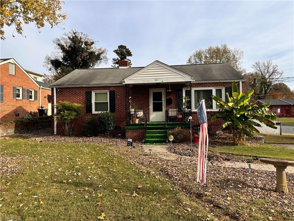 1811 S Benbow Rd, Greensboro, NC 27406 - MLS 1163627 - Coldwell Banker