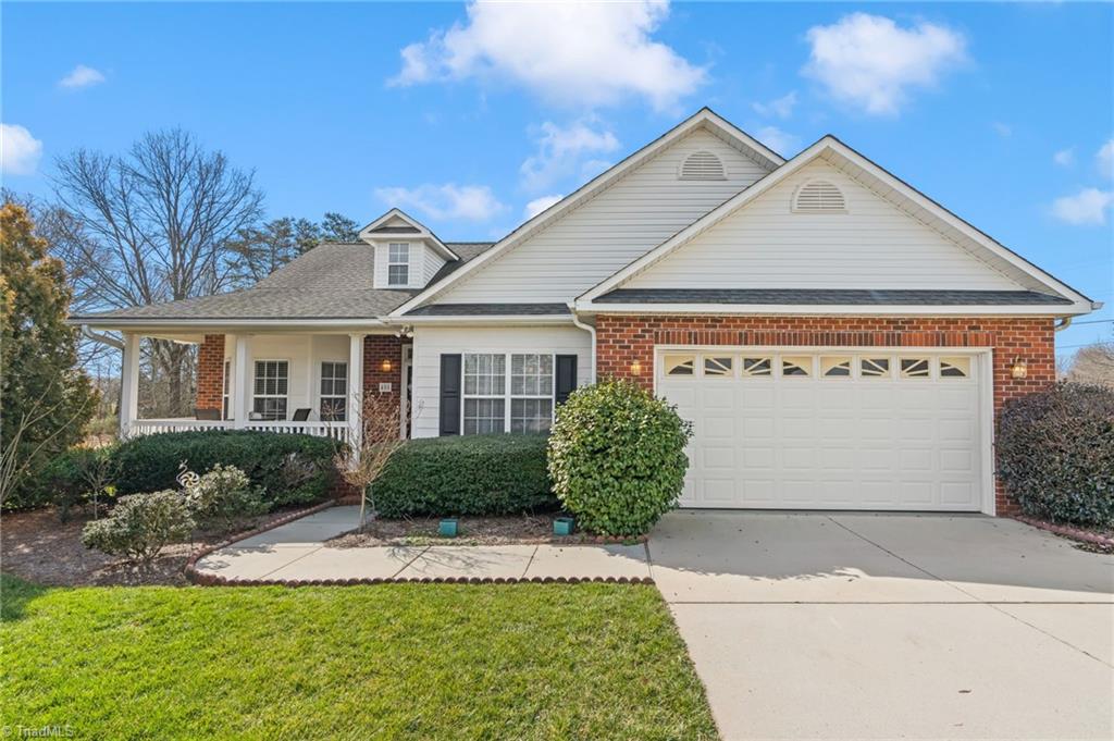 408 Thomas Ross Ct, Kernersville, NC 27284 - MLS 1096055 - Coldwell Banker