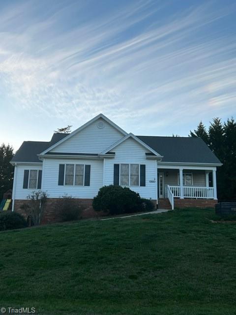 9512 Oakbrook Ridge, Rural Hall, NC 27045 - MLS 1097791 - Coldwell Banker