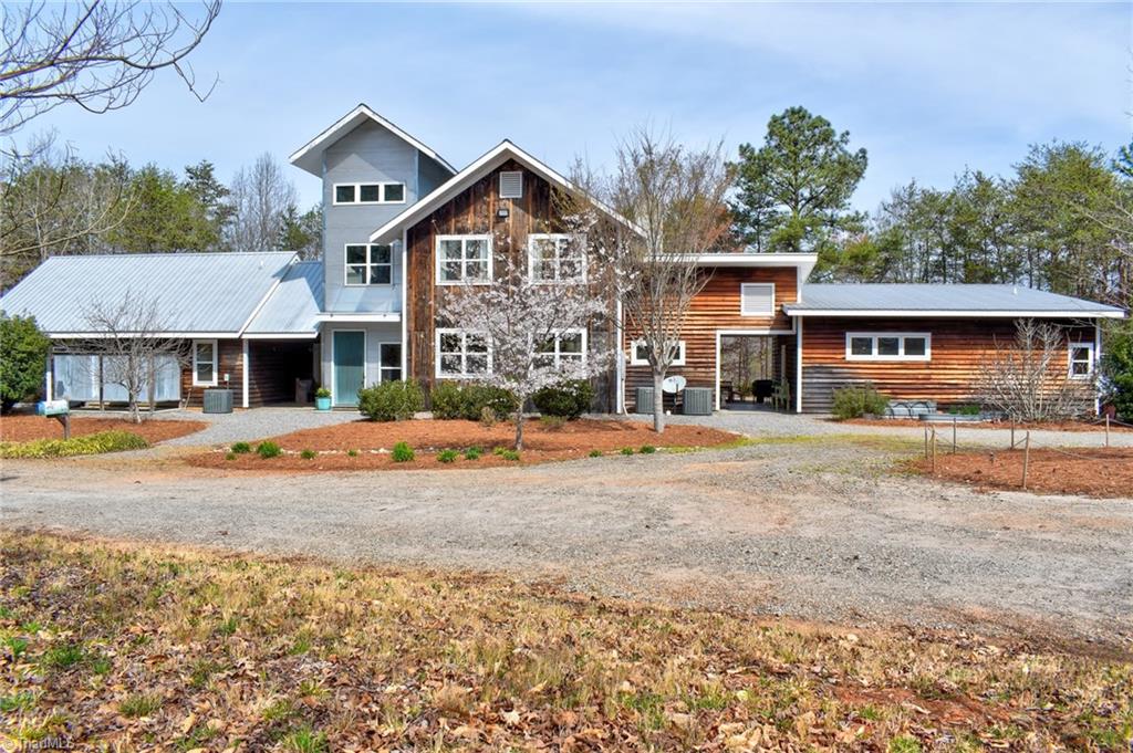 964 Airport Rhodhiss Rd, Hickory, NC 28601 - MLS 1100372 - Coldwell Banker