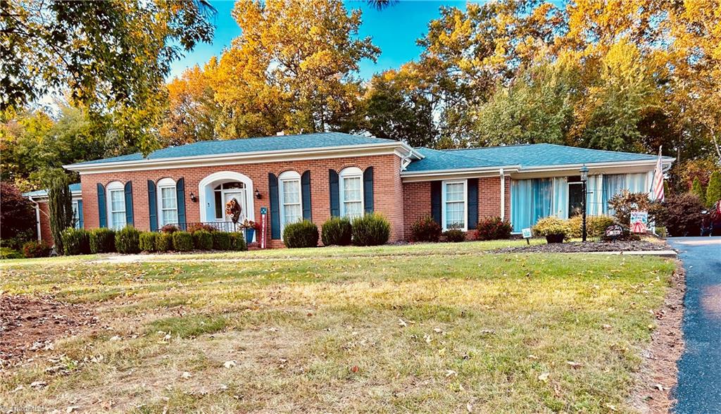 306 Pineview Dr, Mount Airy, NC 27030 - MLS 1122727 - Coldwell Banker