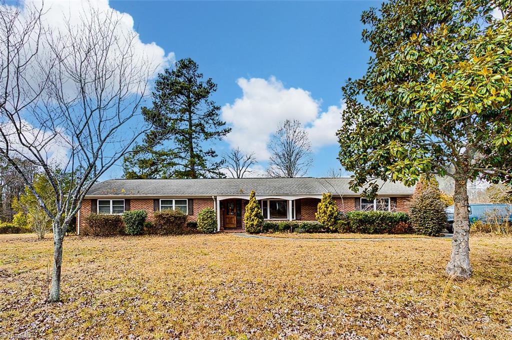 3321 Dillon Rd, Jamestown, NC 27282 - MLS 1171242 - Coldwell Banker