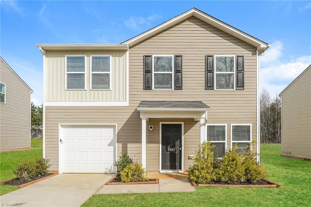 2907 Desmond Woods Dr, Greensboro, NC 27405 - MLS 1173770 - Coldwell Banker