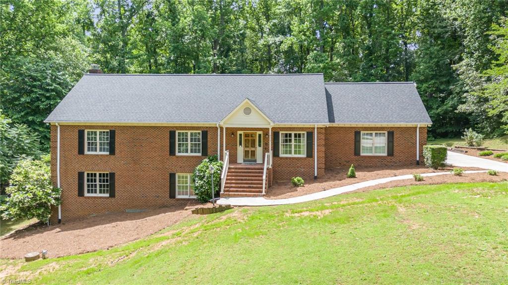 4904 Landaff Dr, Greensboro, NC 27406 - MLS 1181061 - Coldwell Banker