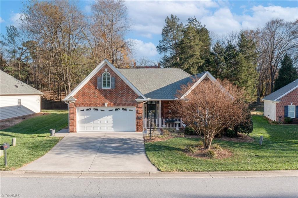 417 Meadows Edge Ct, Clemmons, NC 27012 - MLS 1202103 - Coldwell Banker