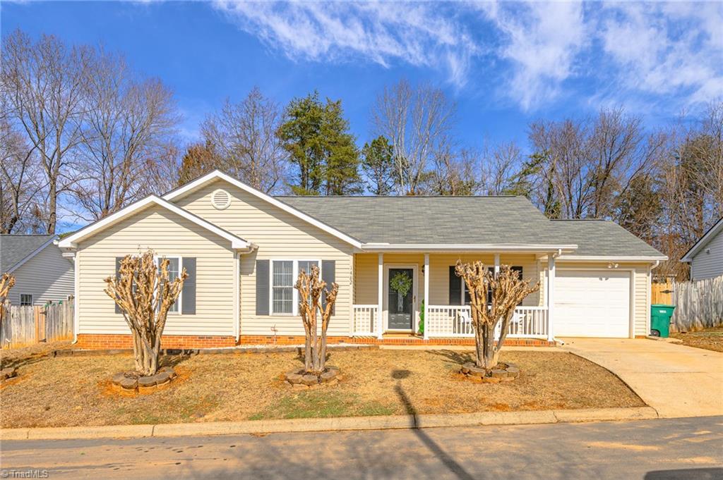 1482 Lewisburg Pointe Dr, Clemmons, NC 27012 - MLS 1209303 - Coldwell ...