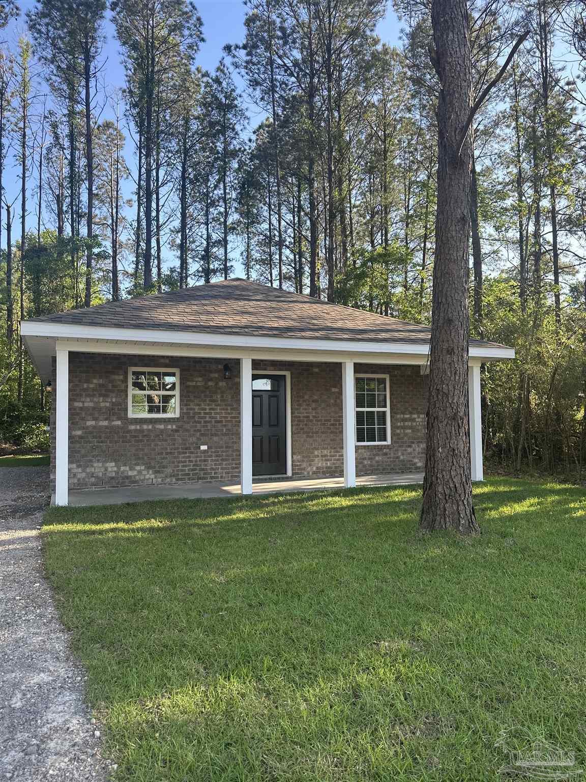 10 Middleton Ln, Atmore, AL 36502 - MLS 662659 - Coldwell Banker