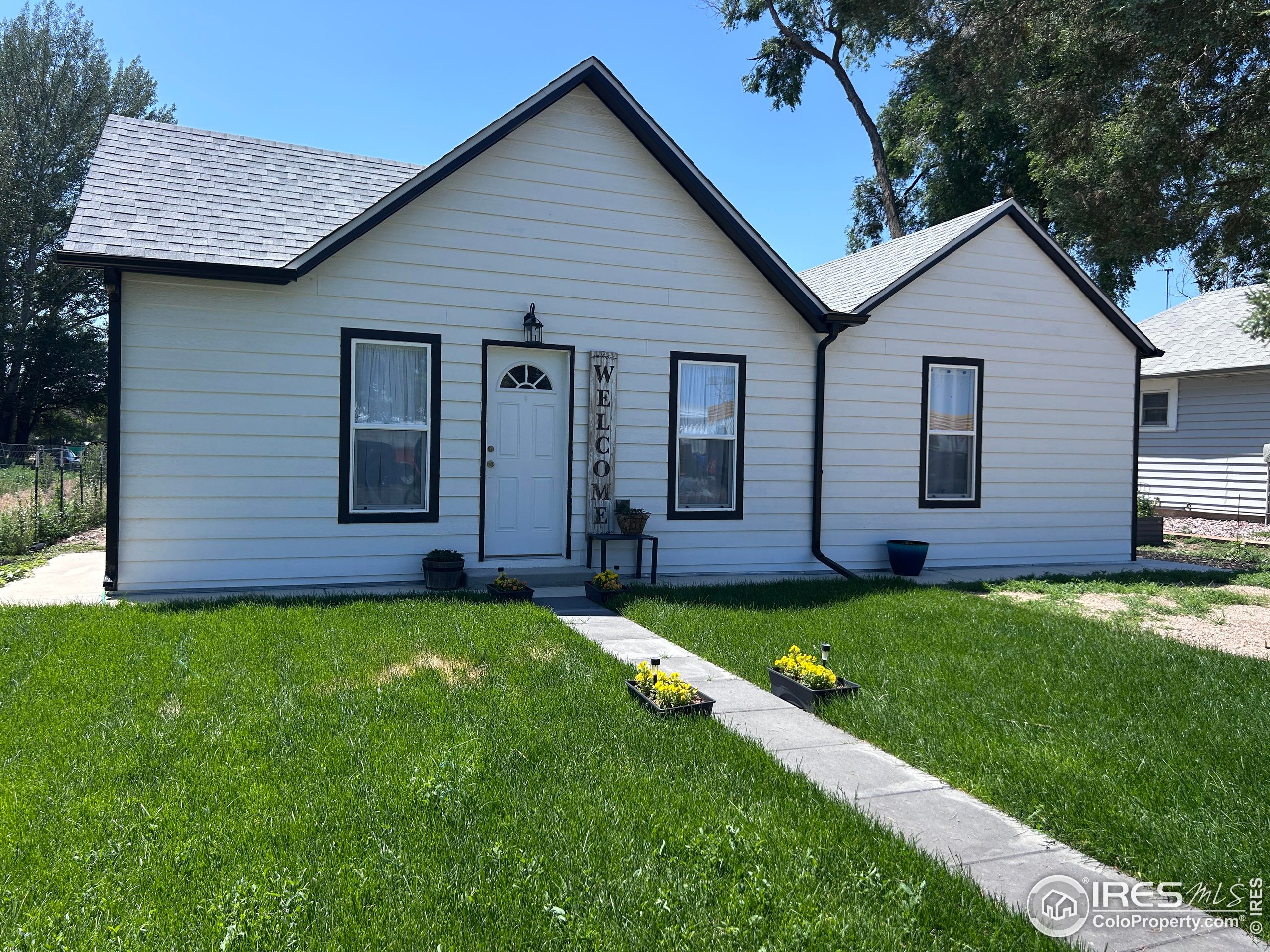 809 Warren St, Weldona, CO 80653 - MLS 1037114 - Coldwell Banker